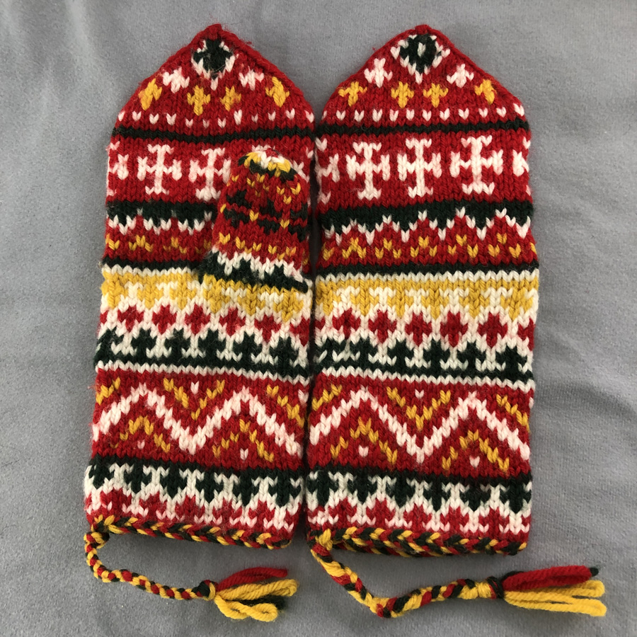 Saami-Inspired Mittens - Knitting Traditions